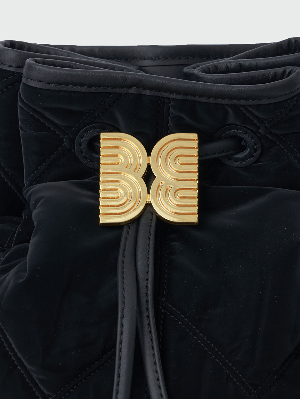 EENK(잉크) HOLLY Quilted Drawstring Backpack - Black | S.I.VILLAGE (에스아이빌리지)